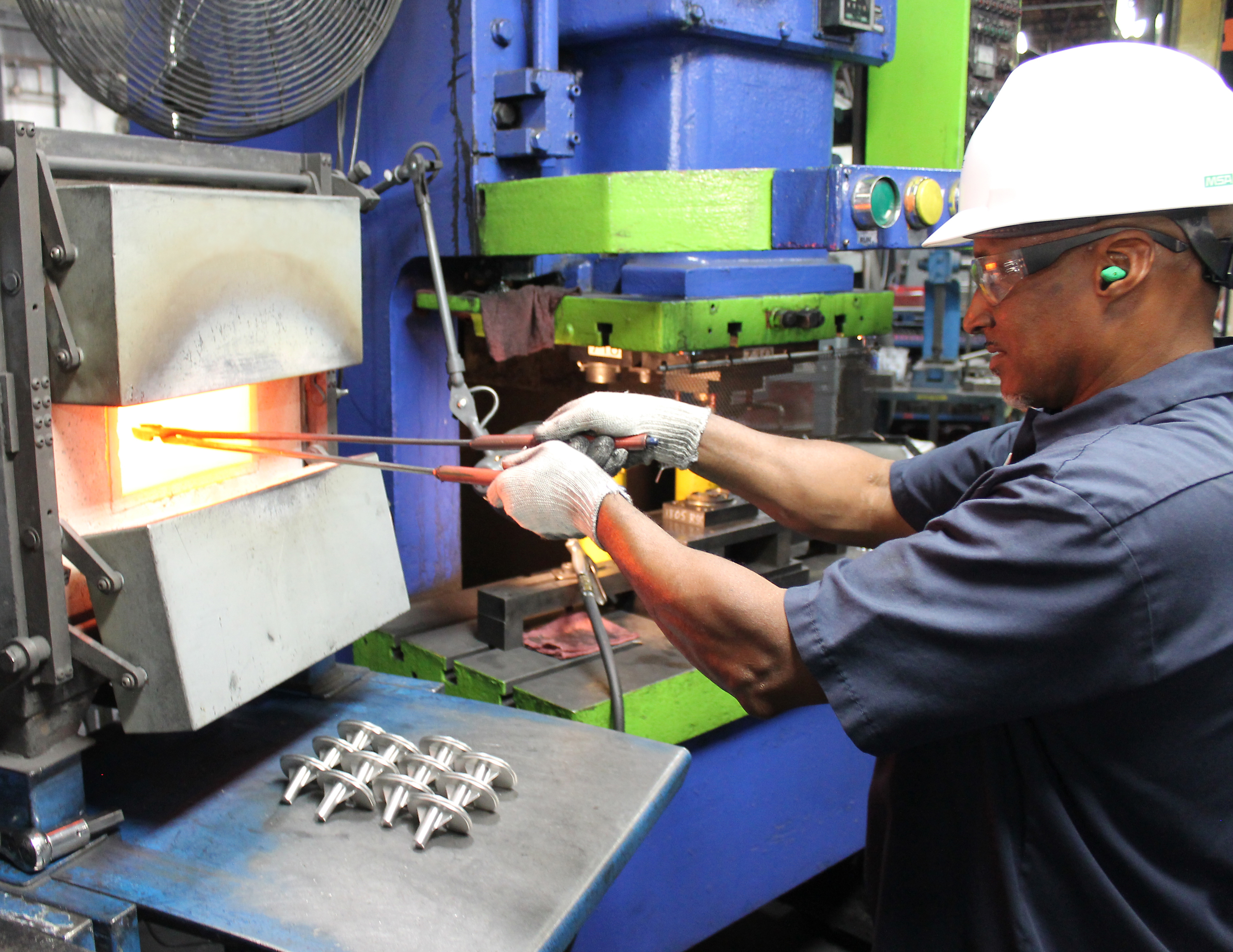 Forging Solutions | Orthopedic Manufacturing | Tecomet